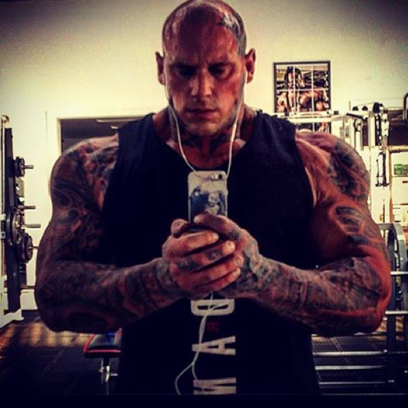 This gangly kid transformed himself into a bodybuilding BRUT | FIVEaa