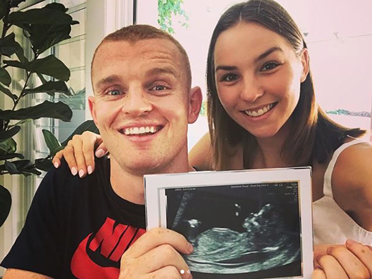 Alex McKinnon and wife Teigan expecting their first child | Nova 969