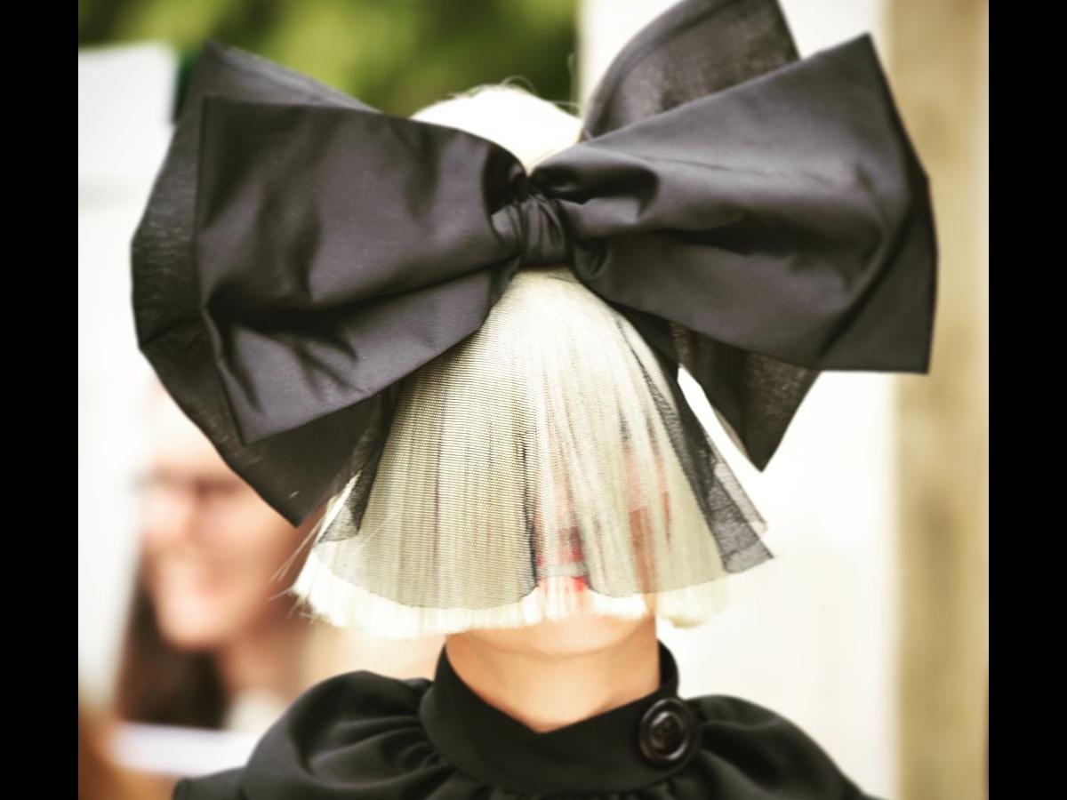 Sia Has Finally Revealed The Real Reason She Wears A Wig Over Her Face