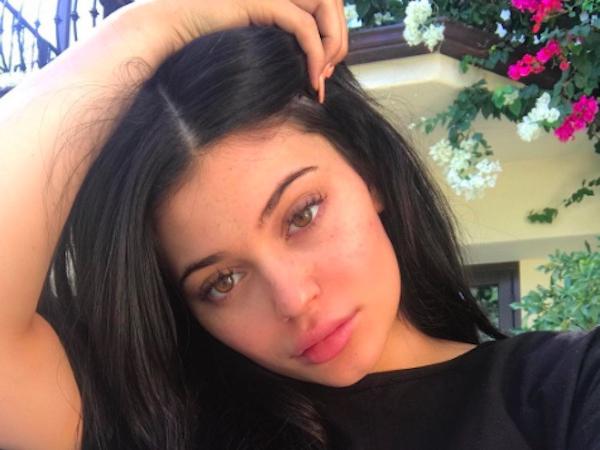 Everyones Talking About Kylie Jenners Latest Insta Post Adding Fuel To Those Rumour Fires