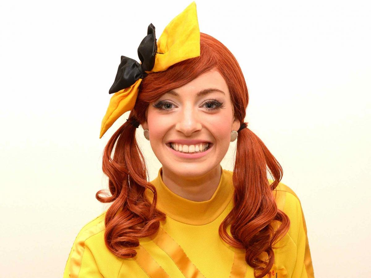 Yellow Wiggle Emma Watkins leaves tour for endometriosis treatment ...