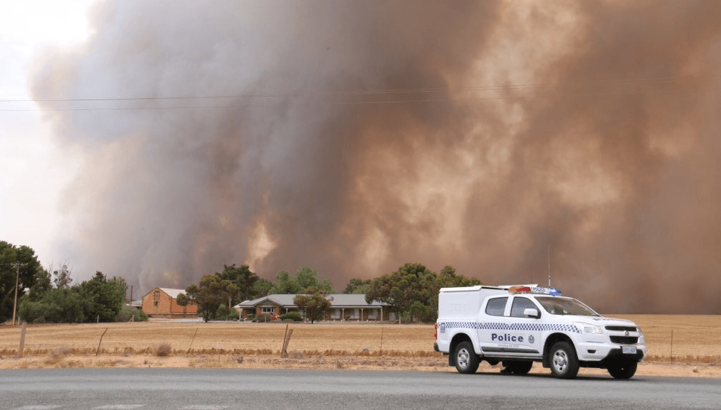 Premier confirms at least two dead in SA bushfires | FIVEaa