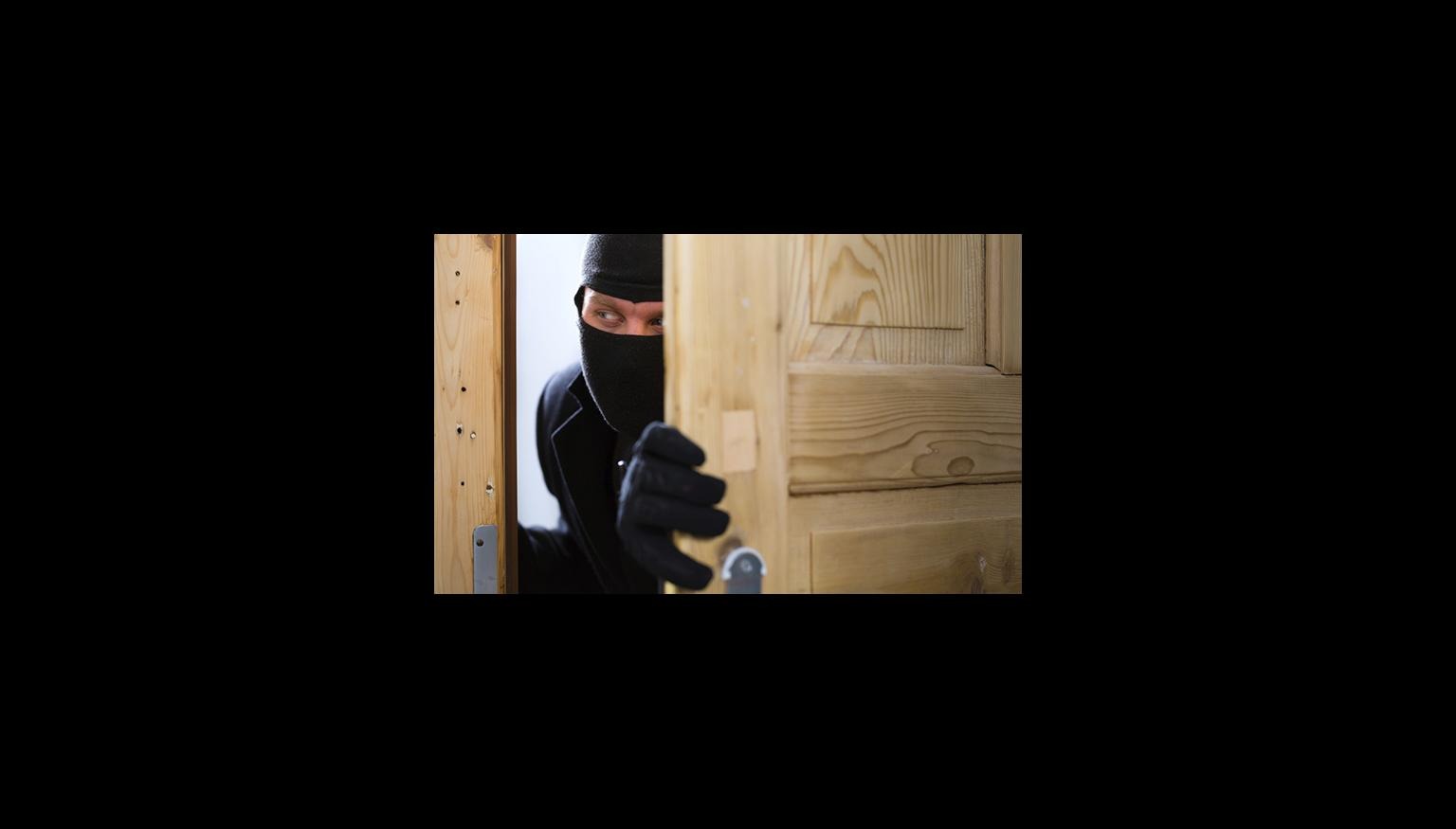 This person’s house got robbed in the most GENIUS way possible | smooth