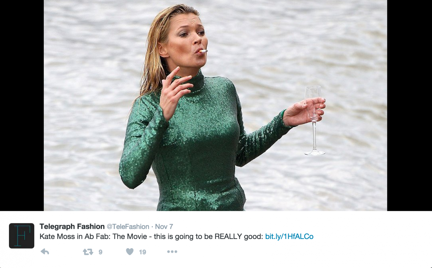 Whats Kate Moss Doing Drinking And Smoking A Ciggy While Swimming In A Ball Gown Nova 969