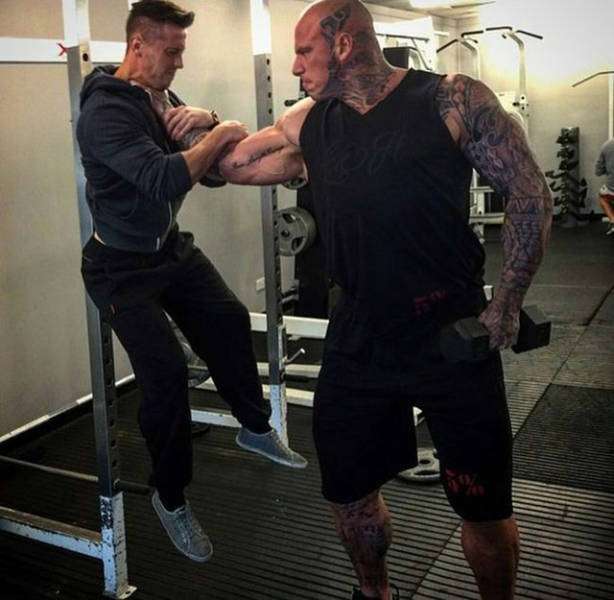 This gangly kid transformed himself into a bodybuilding BRUT | FIVEaa